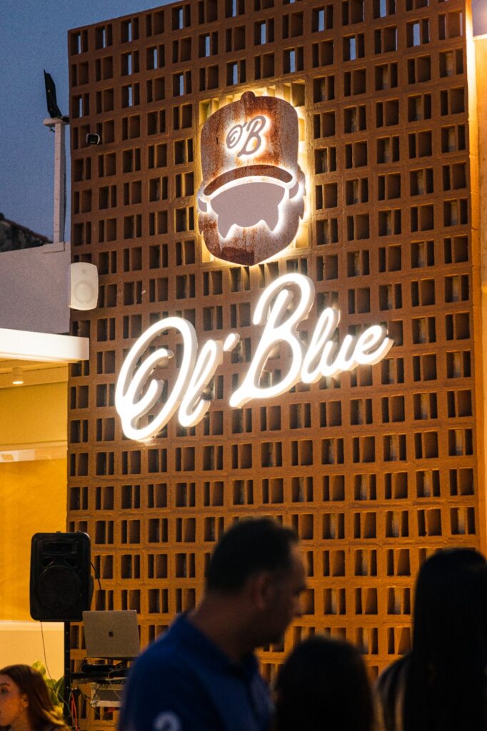 Ol’ Blue reenciende su legado en Valencia: el icónico restaurante abre ...